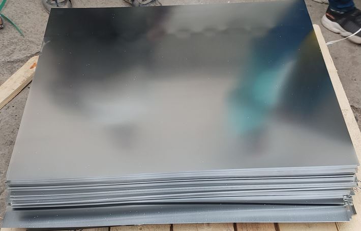 Capital Traders: Tinplate, Golden, Misprint, Sheets, Circles, Strips.